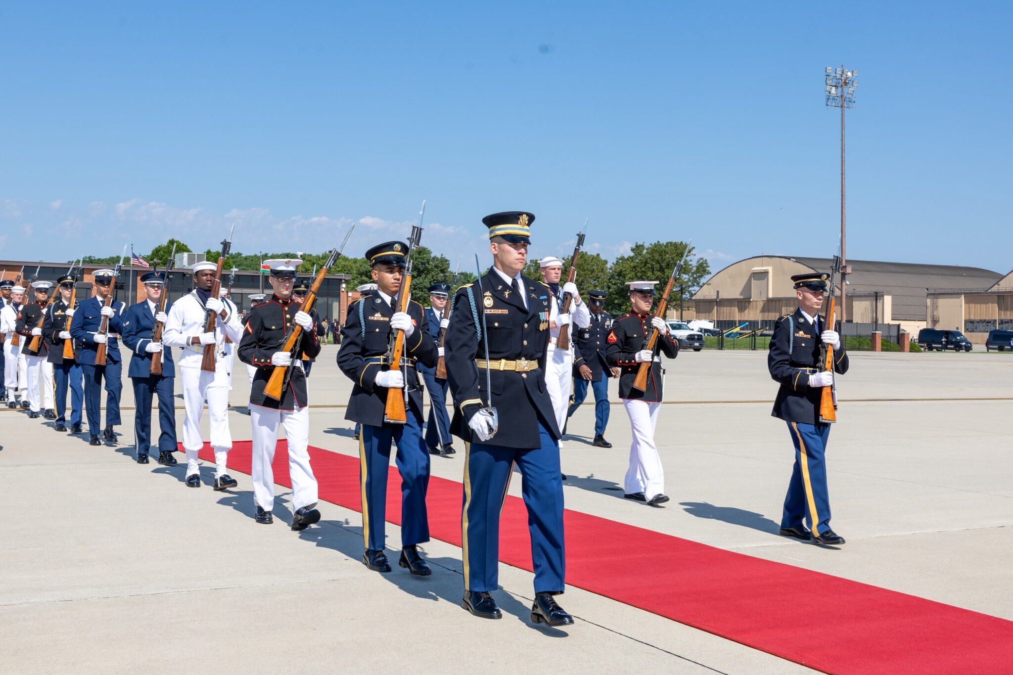 President William Ruto Arrives in Washington, D.C. – In Pictures - HUBZ ...