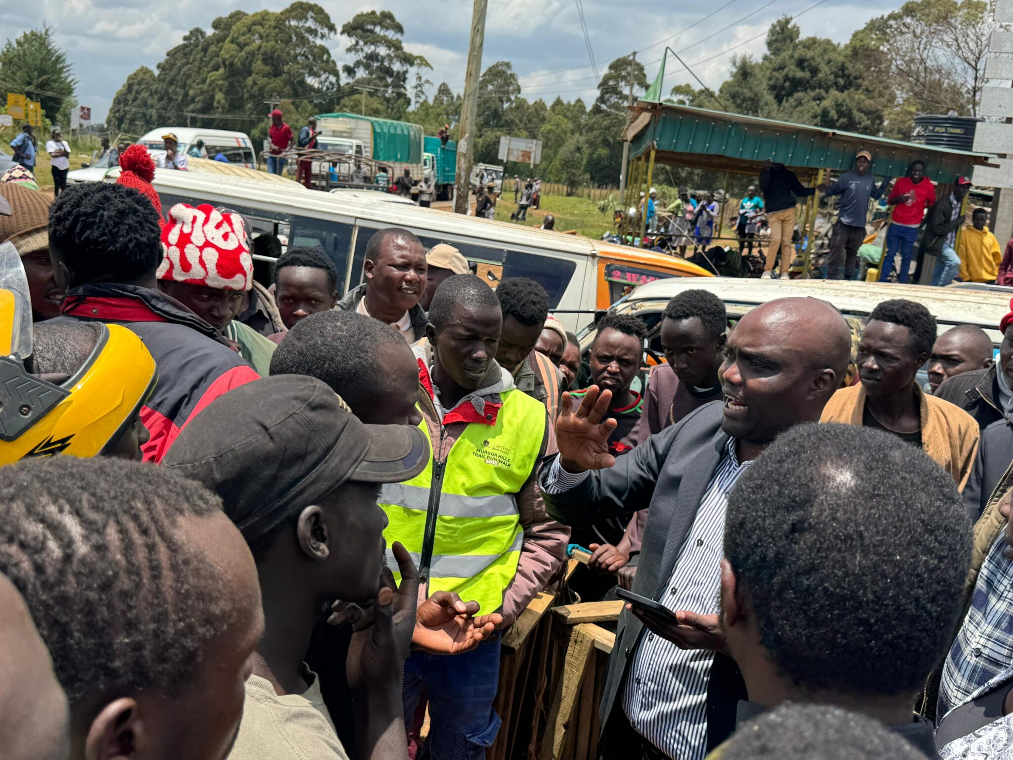 Elgeiyo Marakwet Governor meets Naiberi residents over poor roads and ...